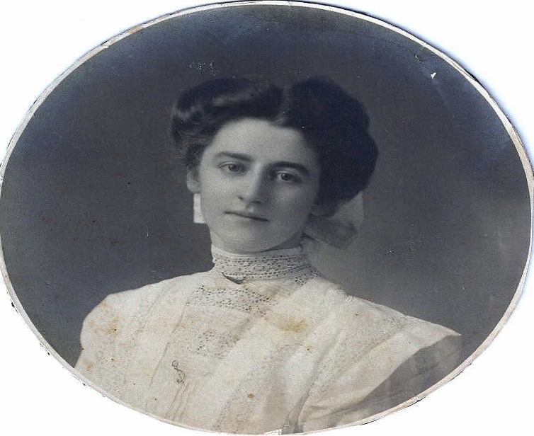 My grandmother Eileen Evans and the photo in a locket. – GSQ Blog